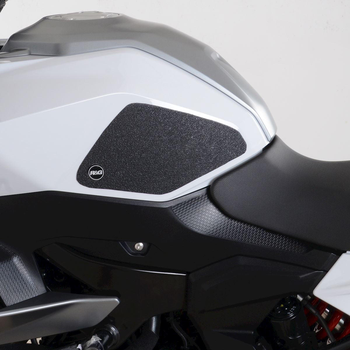 R&G Tank Traction Grips for BMW F900 XR '20-, F900GS '24- | P3Tuning