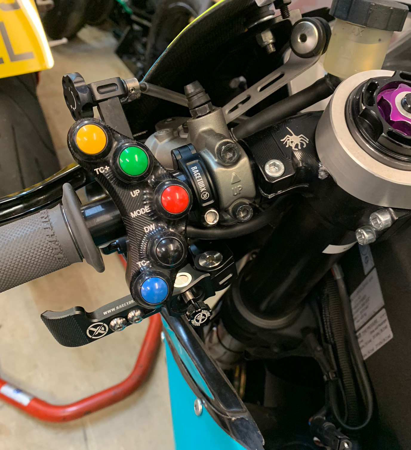 Racetorx Fully adjustable Thumb brake - Bred to race | P3Tuning